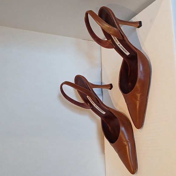 Manolo Blahnik | Shoes | Monolo Blahnik Italian Made Brown Leather ...